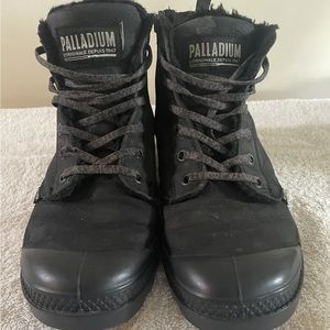 Palladium | Shoes | Palladium Womens Pampa Hi Zip Boot Black Nubuck ...
